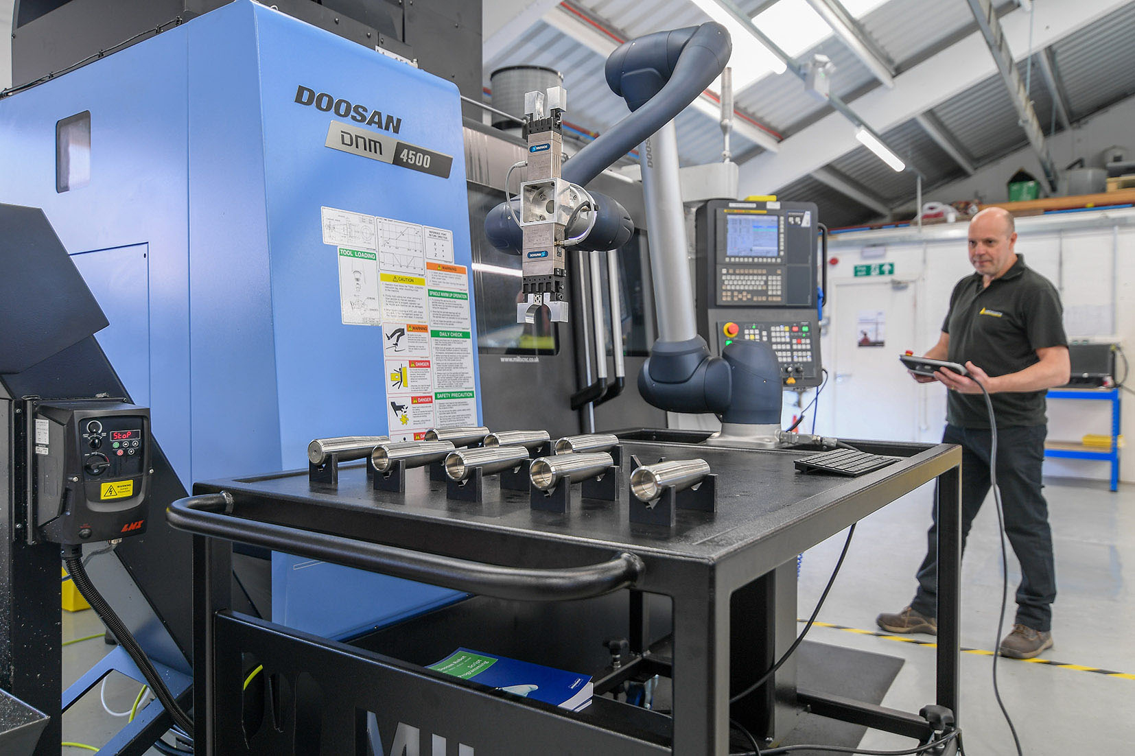 DNX Series - Mill-Turn Multi Tasking Machines - Mills CNC