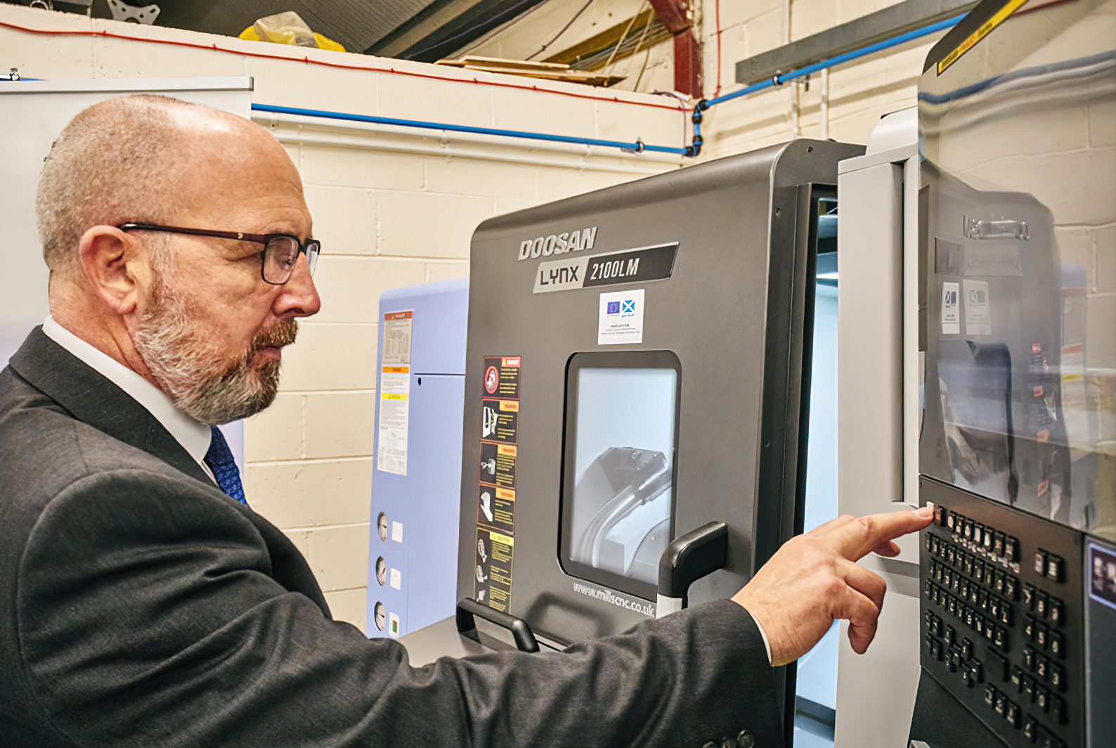 CNC Horizontal Single Turret Lathes - Mills CNC